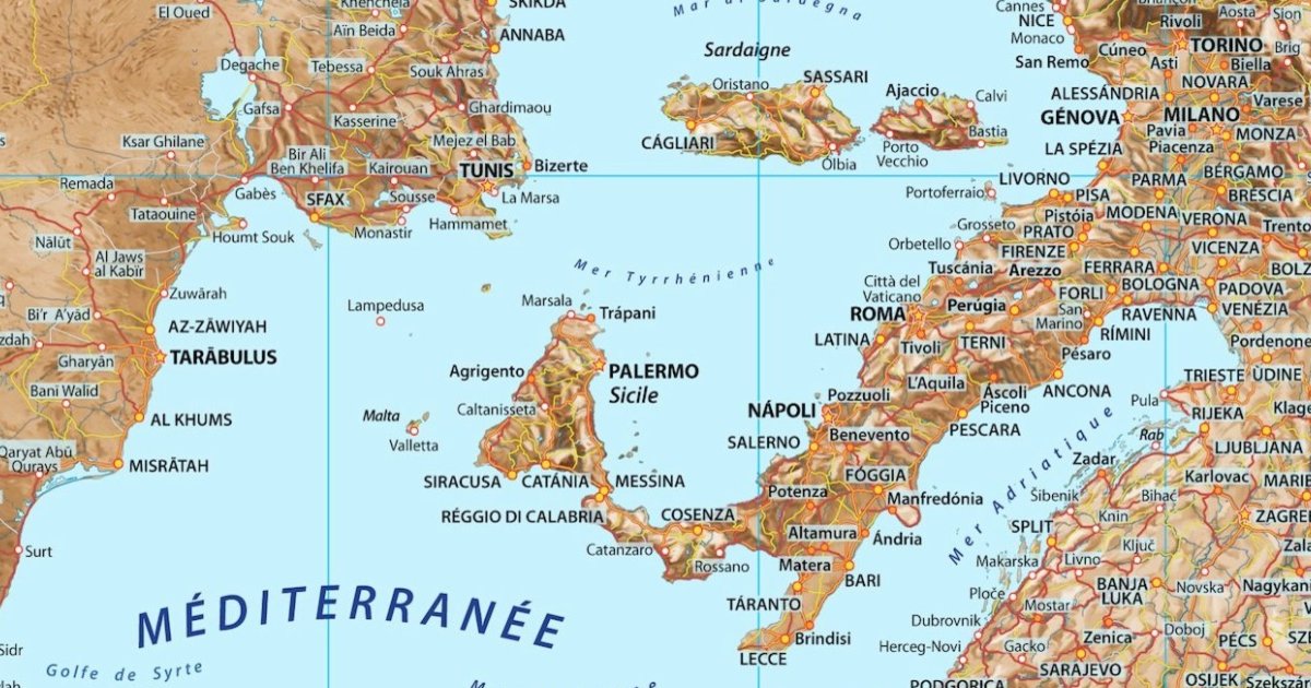 Flags on the Mediterranean islands Quiz - By Pidizvik