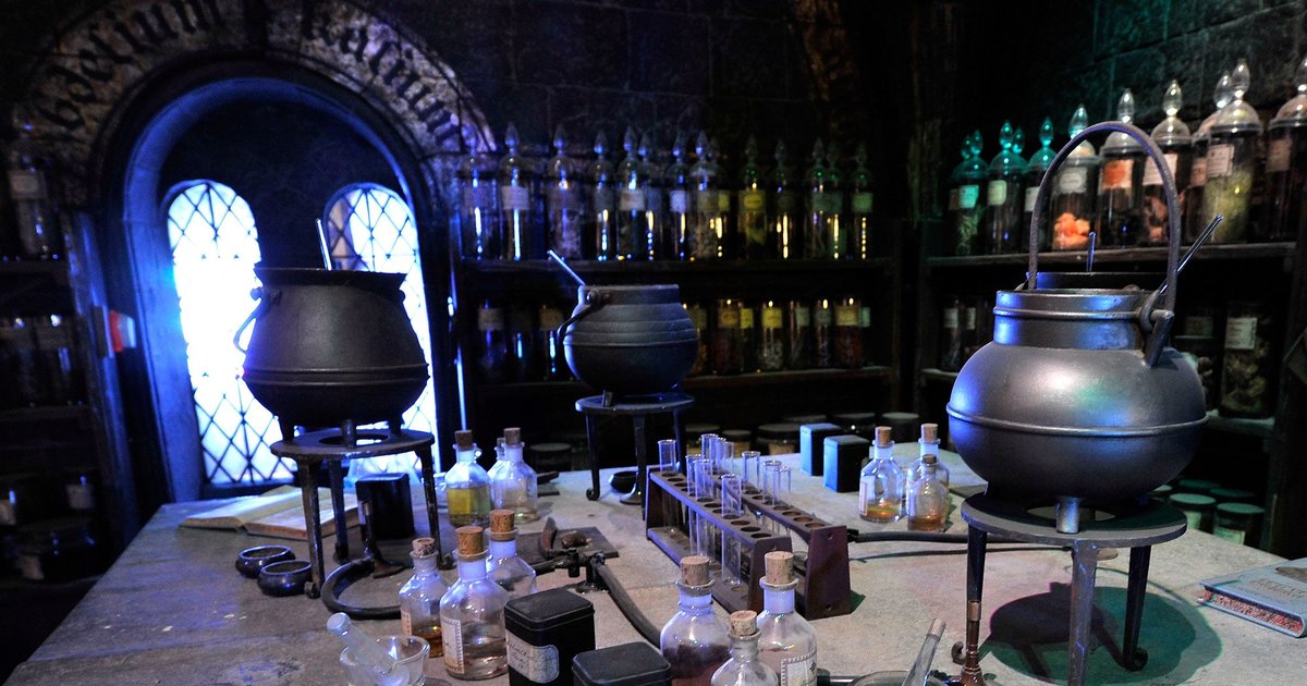 Magical Subjects and Teachers Quiz - By innerstar06