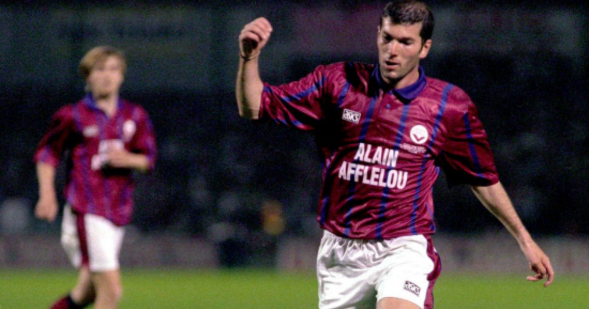 Evolution of Football Crests: FC Girondins de Bordeaux Quiz - By ...