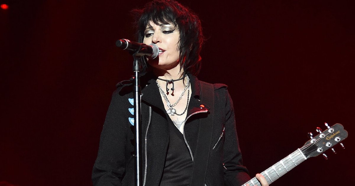 10 Easy Singers in 15 Quiz