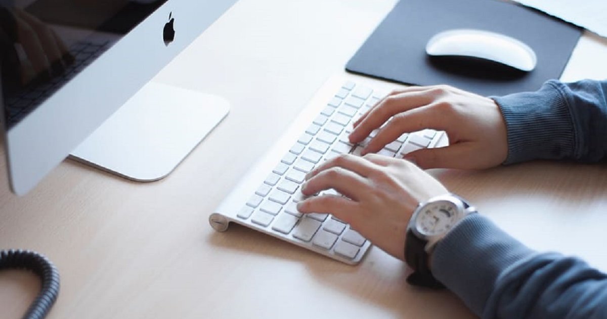 Logo Typing Challenge Quiz