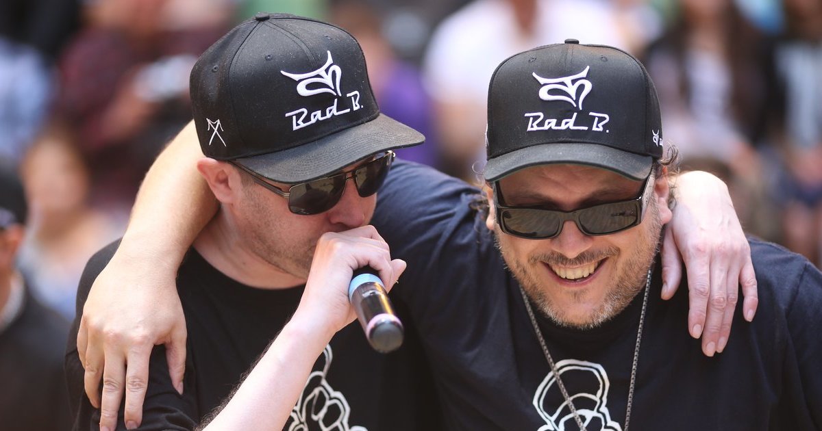 Click the Band Members: Bad Balance Quiz - By lilmanfred