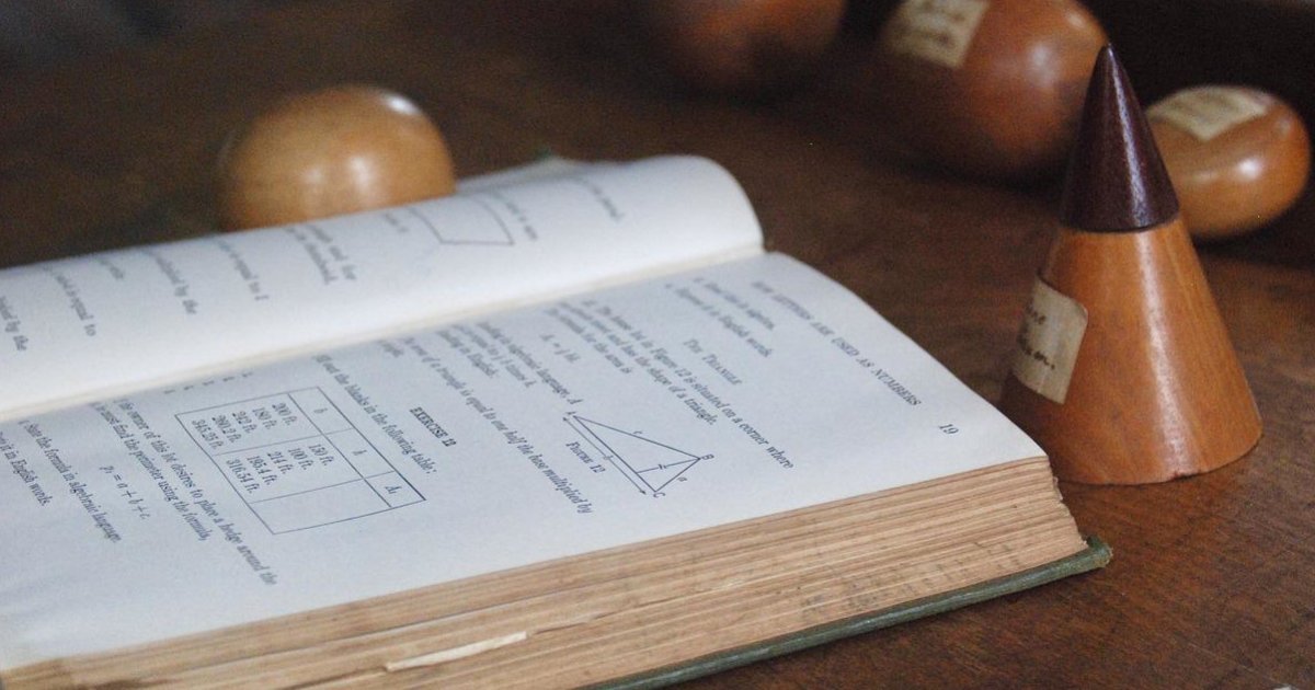 Math Words in Math Book Titles Quiz - By hazelnuts