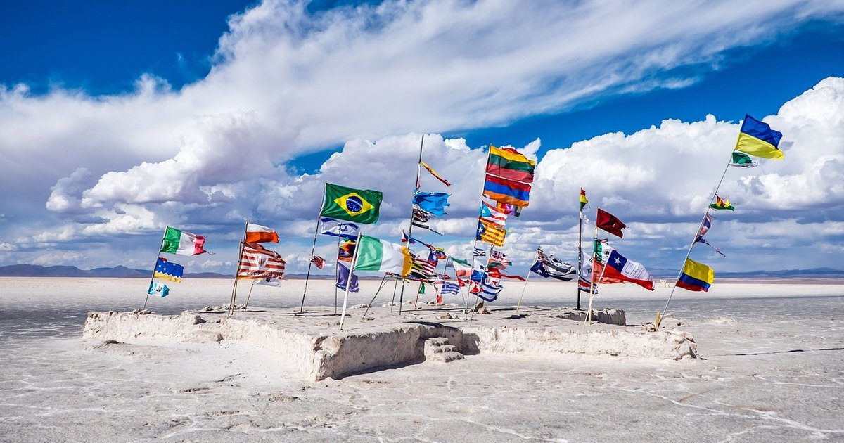 Halving and Sorting: Flags Quiz