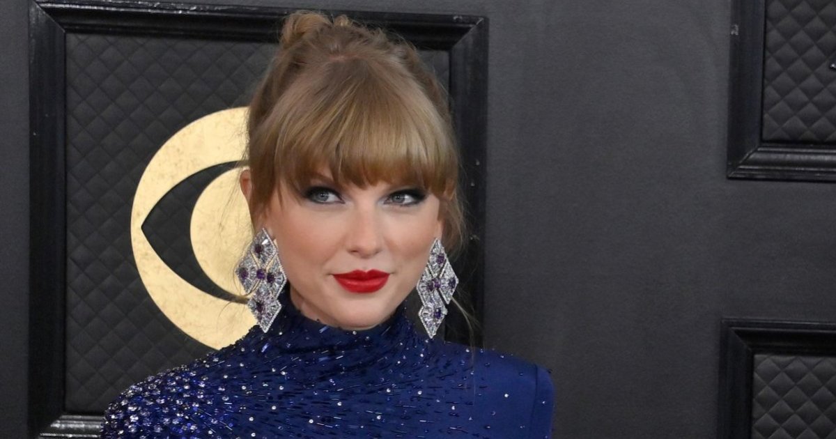 Guess what Taylor Swift song it is XLIV Quiz - By Savvy__123