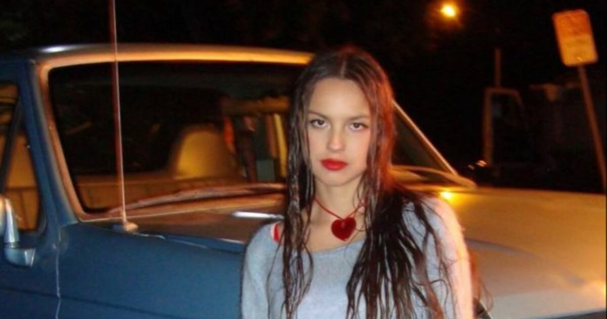 Olivia Rodrigo 'bad idea right?' lyrics Quiz - By sabrina_liv