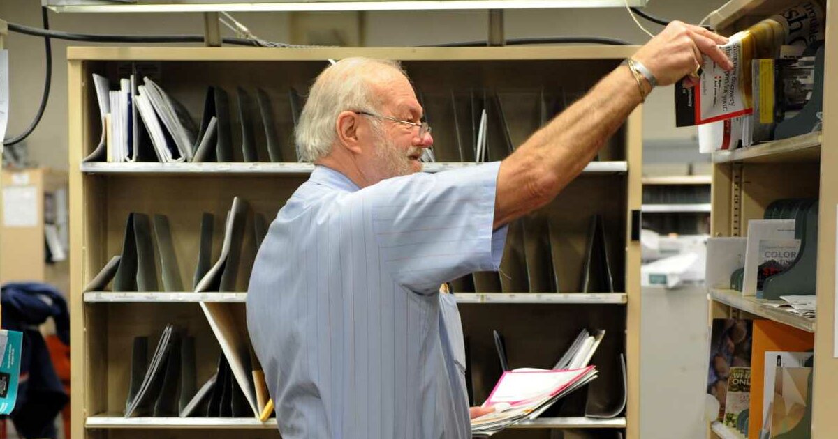 Letter Shift - Borrowed Letter (9) Quiz - By jyrops