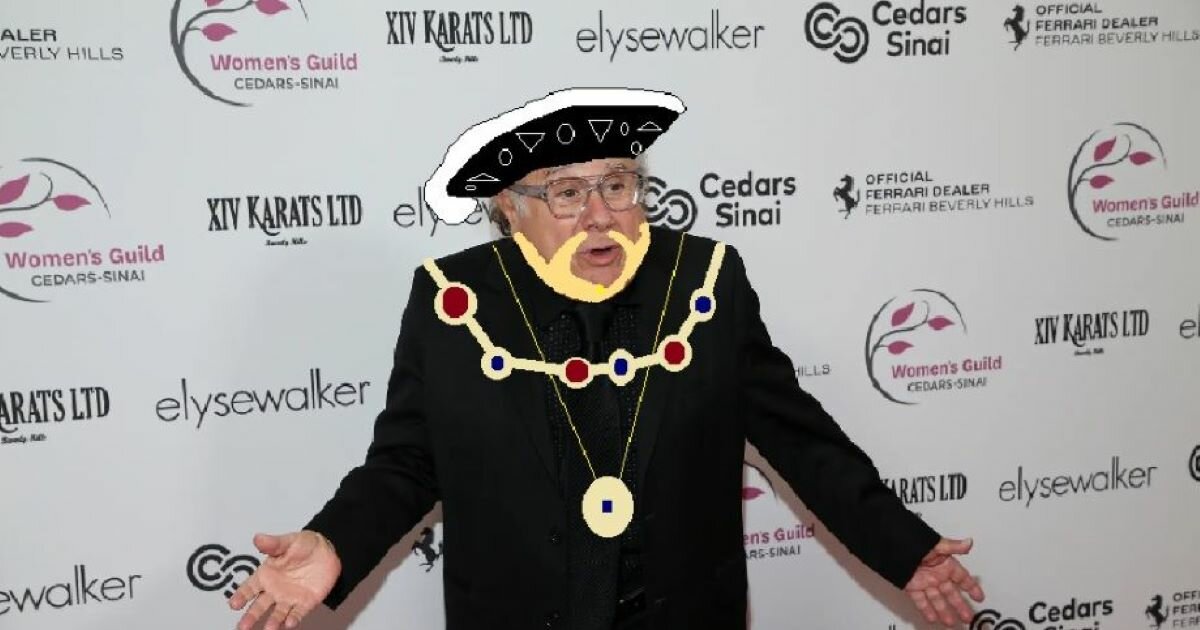 Famous People Crudely Disguised As Other Famous Ppl II Quiz - By AIB1987