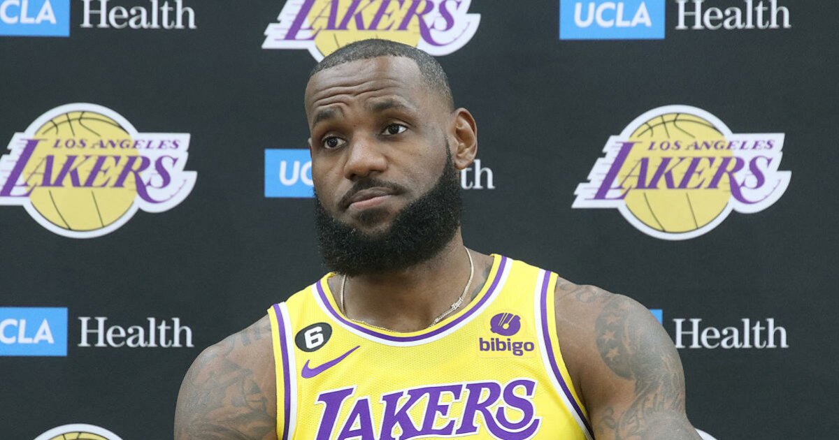 Every Player who has Outscored LeBron James Quiz - By malimar