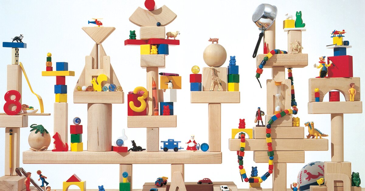 Findable Objects in I Spy: A Book of Picture Riddles Quiz - By Nezby