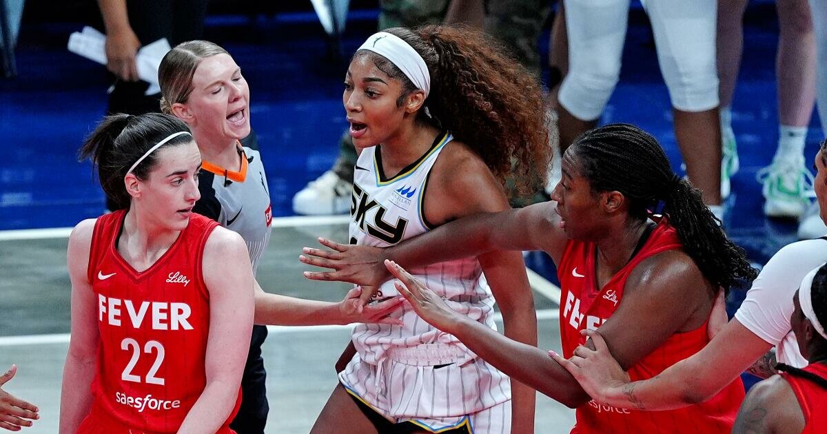 Word Ladder: WNBA Rivalry Quiz