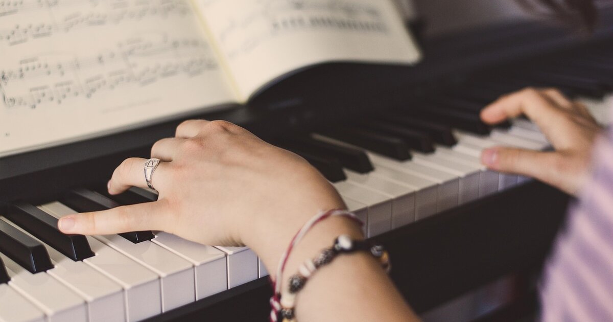 Click, click, BOOM: Songs Quiz