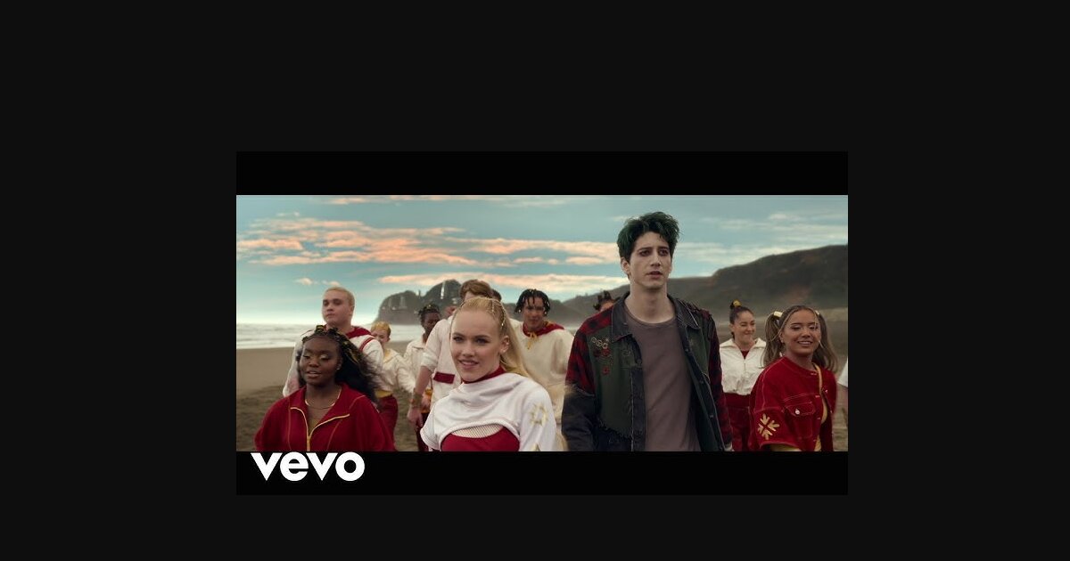 The Place To Be lyrics (ZOMBIES 4: Dawn of The Vampires Quiz - By alisonmo