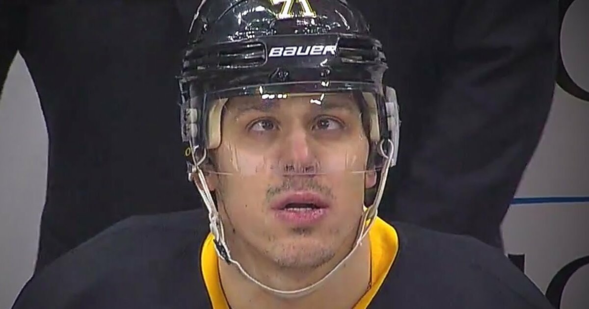 NHL 50 Goal Scorers On The Loose! Quiz - By Deleted Account