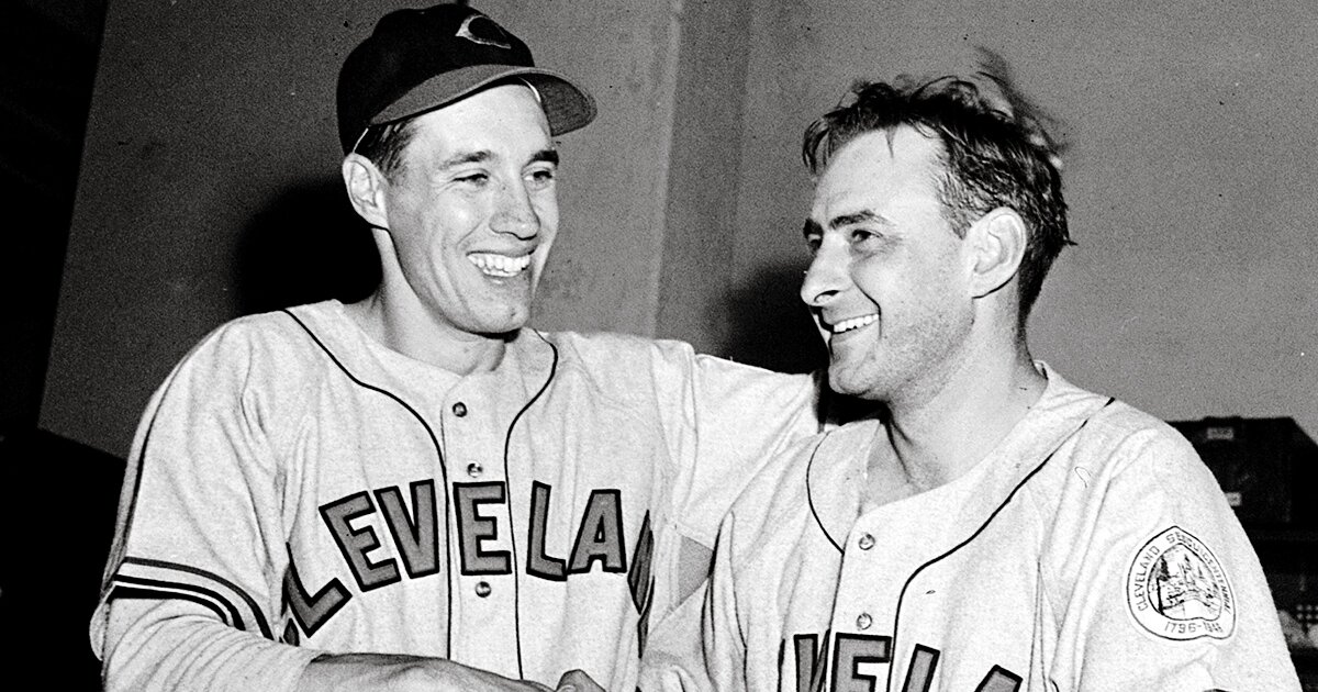 MLB top 3 , end of each month in 1940 (pitchers) Quiz - By statistyves
