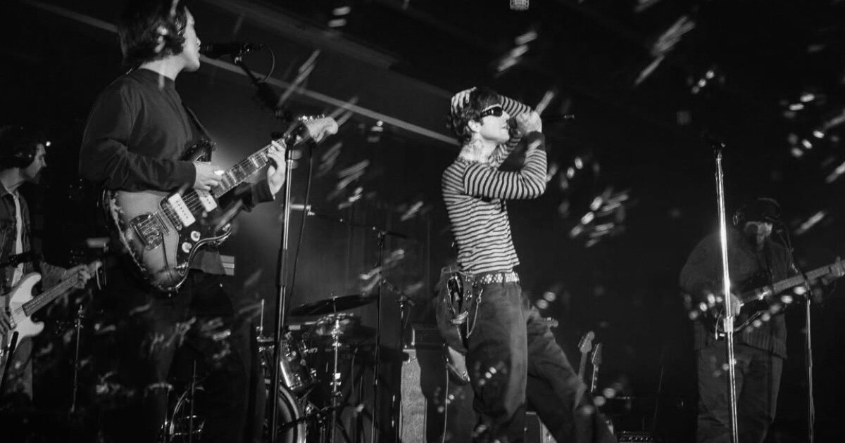 Lyrics to 'Tides' - The Neighbourhood Quiz - By 19anna