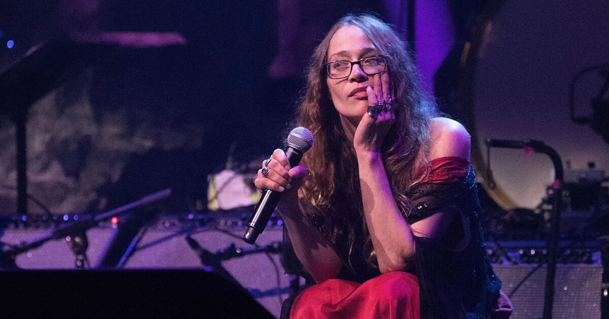 First 100 Words - Criminal (Fiona Apple) Quiz - By frizzle99