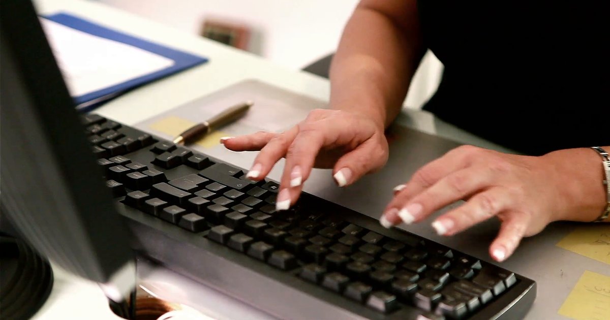 Progressively Faster Typing Slideshow Quiz